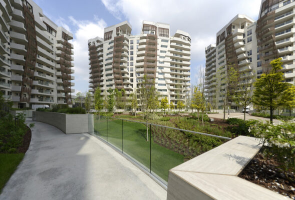 1.01 a. CityLife by Studio Libeskind/Travertino Paradiso - 60x90 ...